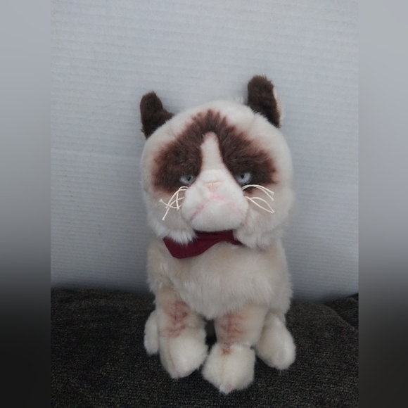 Gund | Toys | Collectible Grumpy Cat Gund Plush Toy Gray Eyes | Poshmark